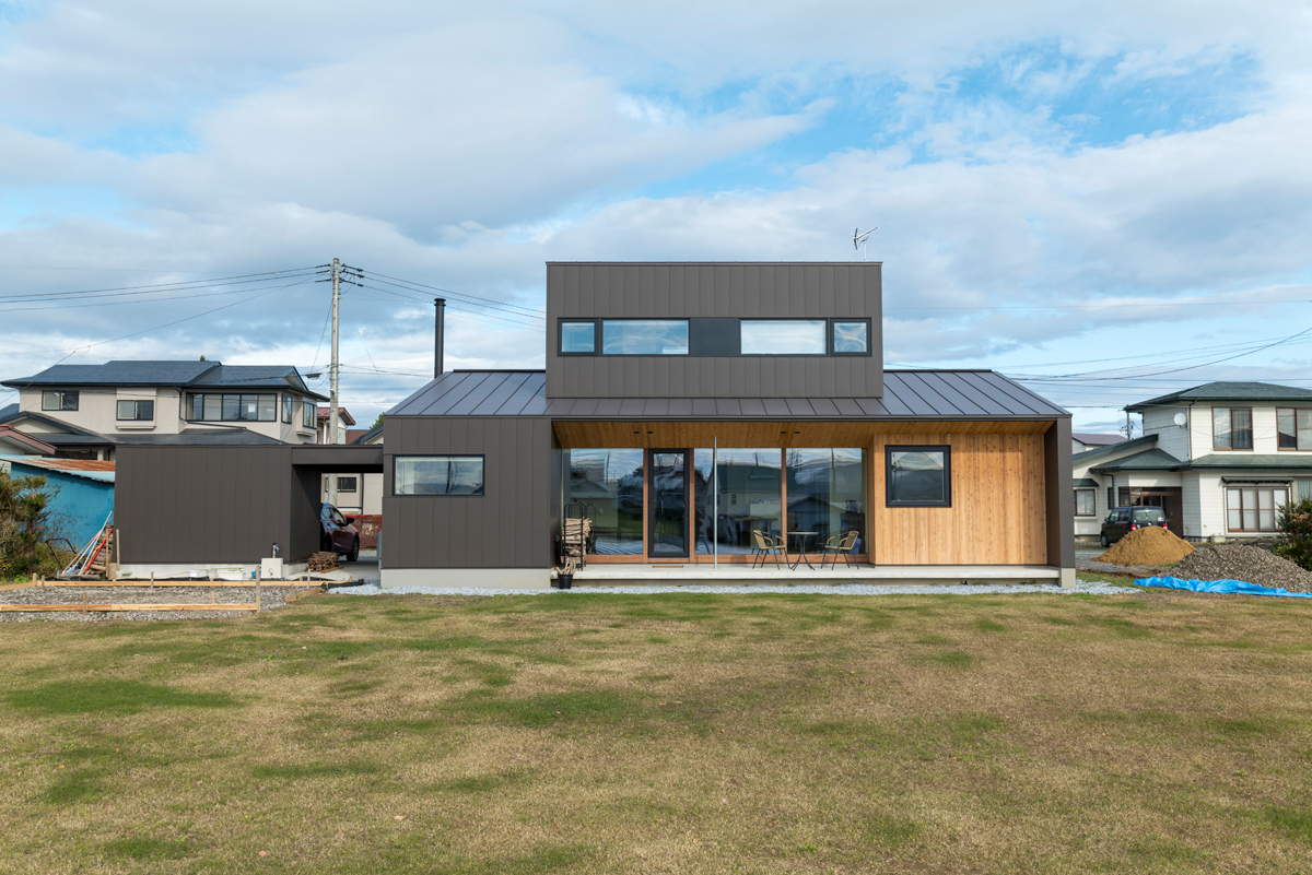 Warning : call_user_func_array() expects parameter 1 to be a valid callback, function 'change ...